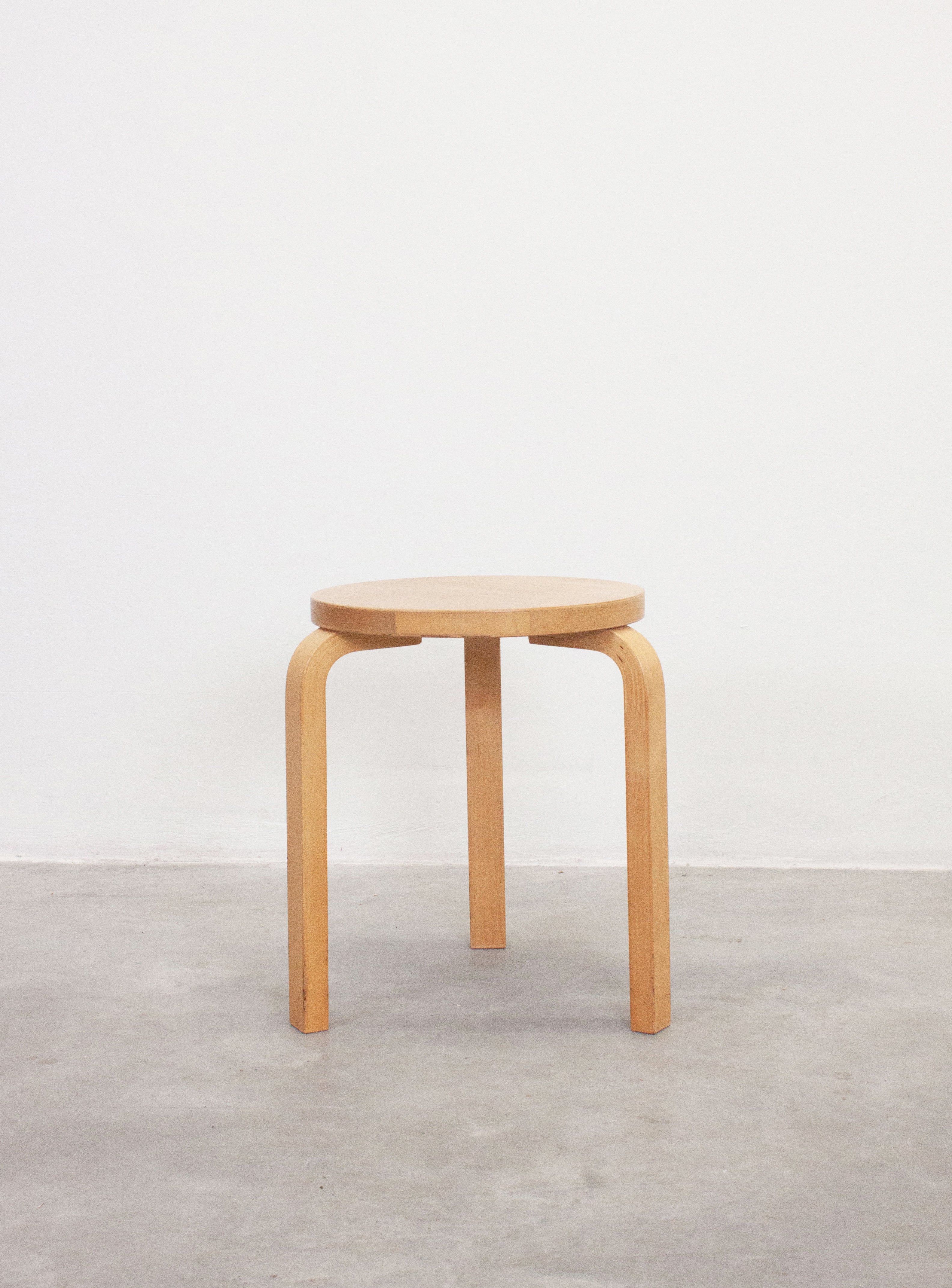 Artek Model 60 Stool by Alvar Aalto – JUKI AMSTERDAM