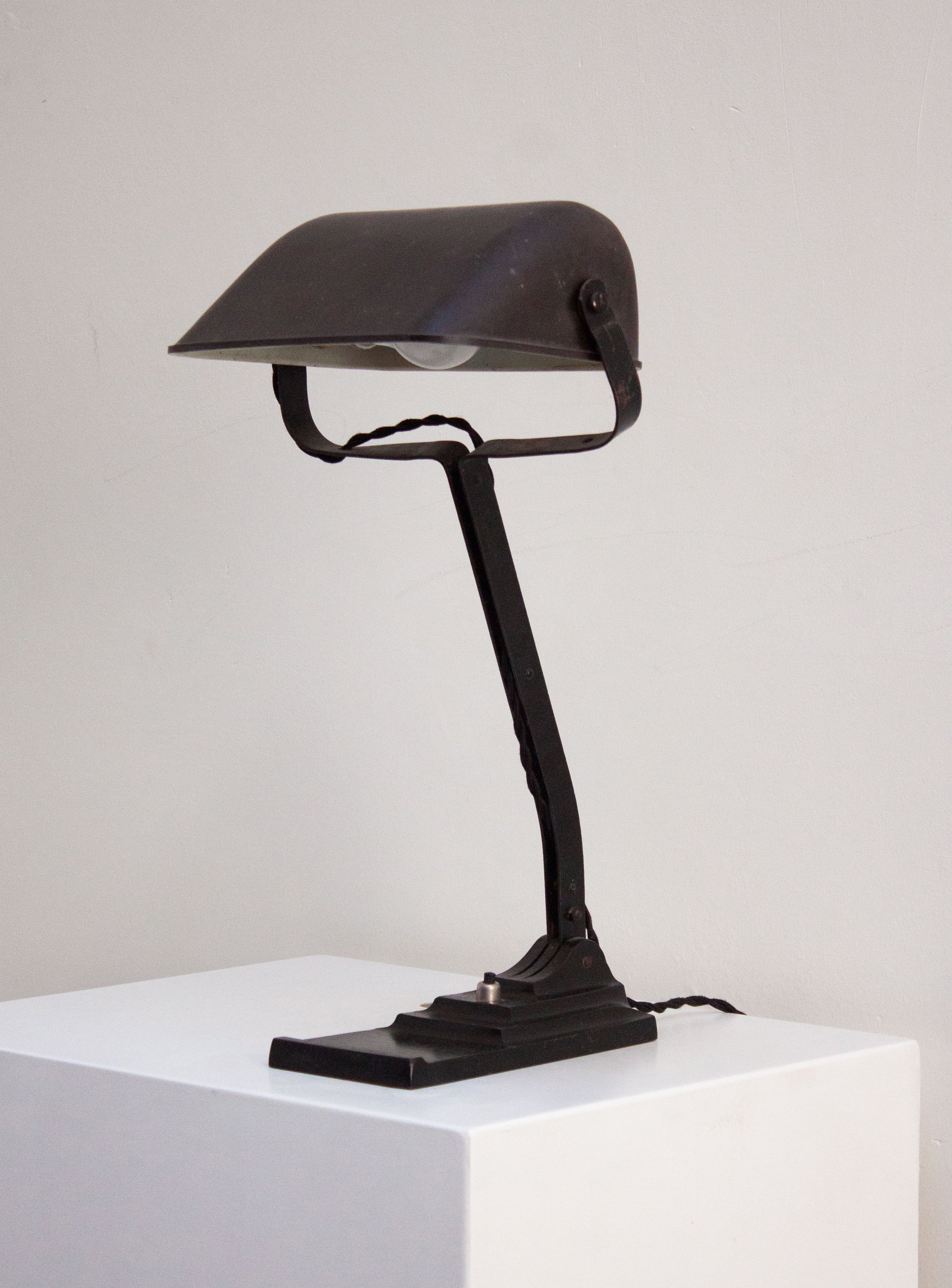 Erpe NM09 Desk Lamp (Black) – JUKI AMSTERDAM